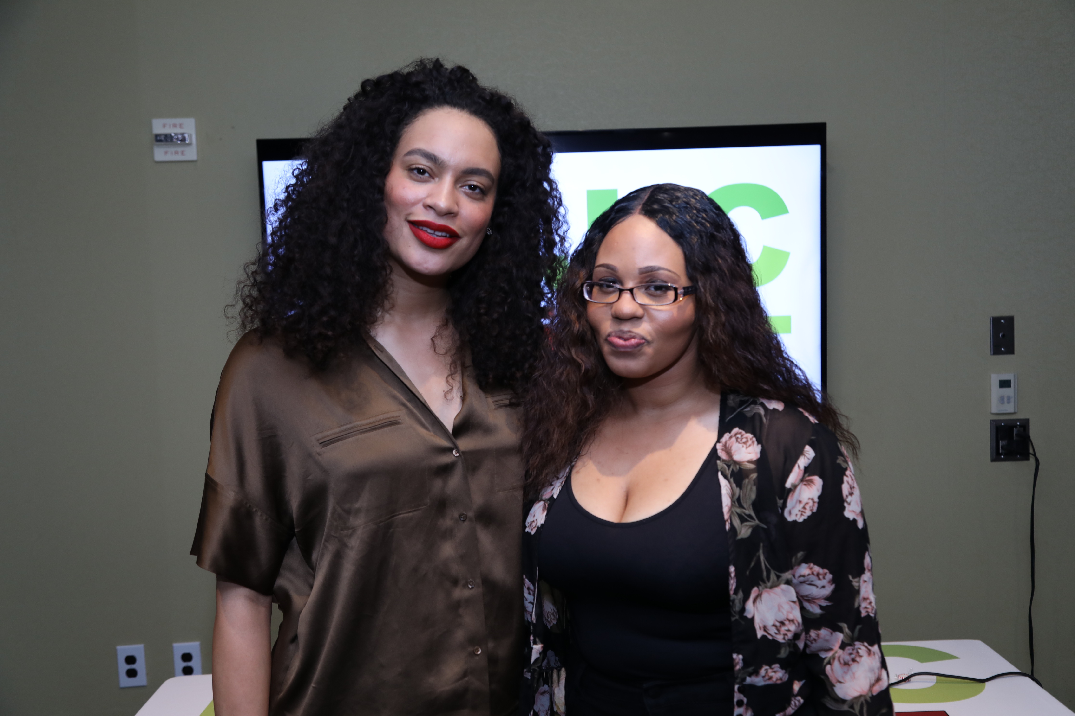 Nicole Bus Meet & Greet [Exclusive Photos] - Majic 107.5 / 97.5 Atlanta